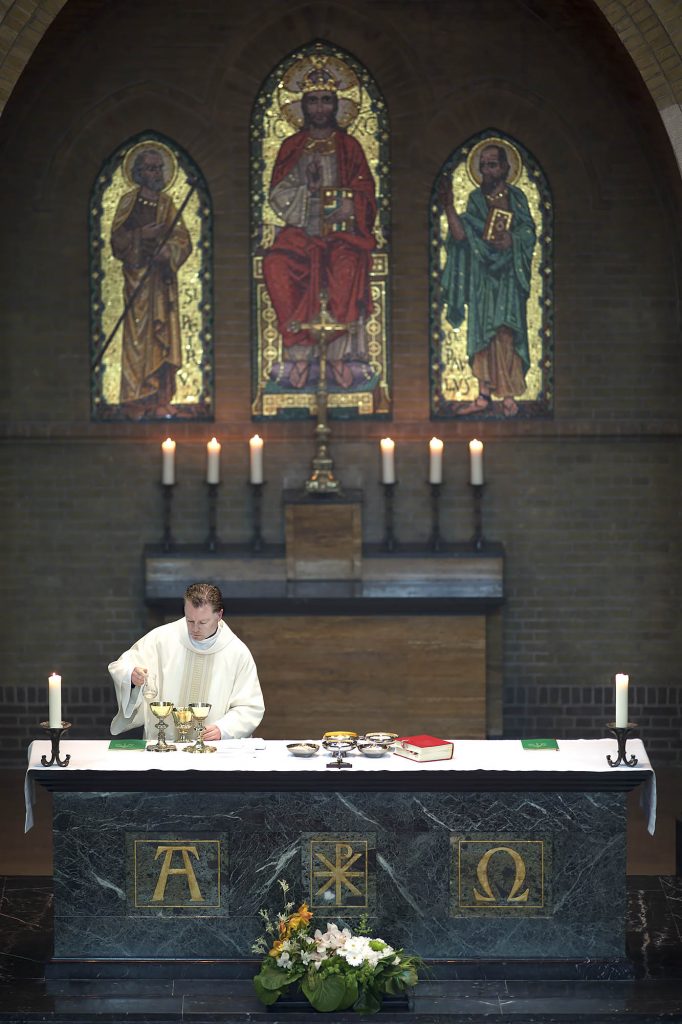 Ronald den Hartog diaken gewijd - Aartsbisdom