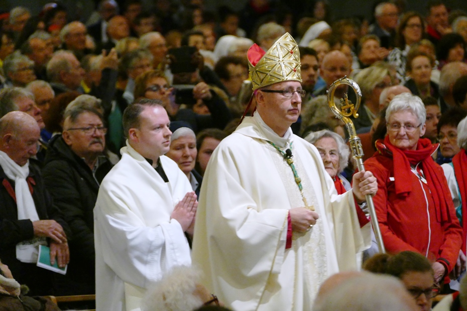 Mgr. Woorts hoofdcelebrant in Internationale Mis - Aartsbisdom